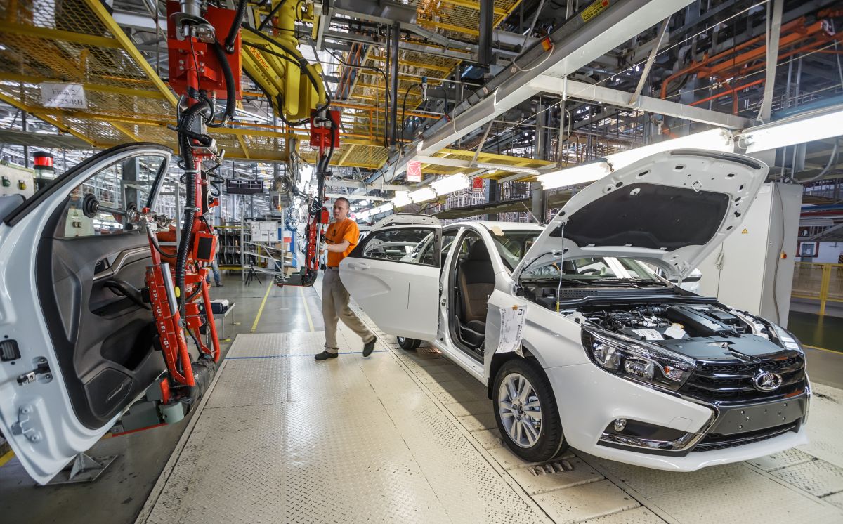 B2B Communication in Automotive: fast and error-free | Aimtec Insights